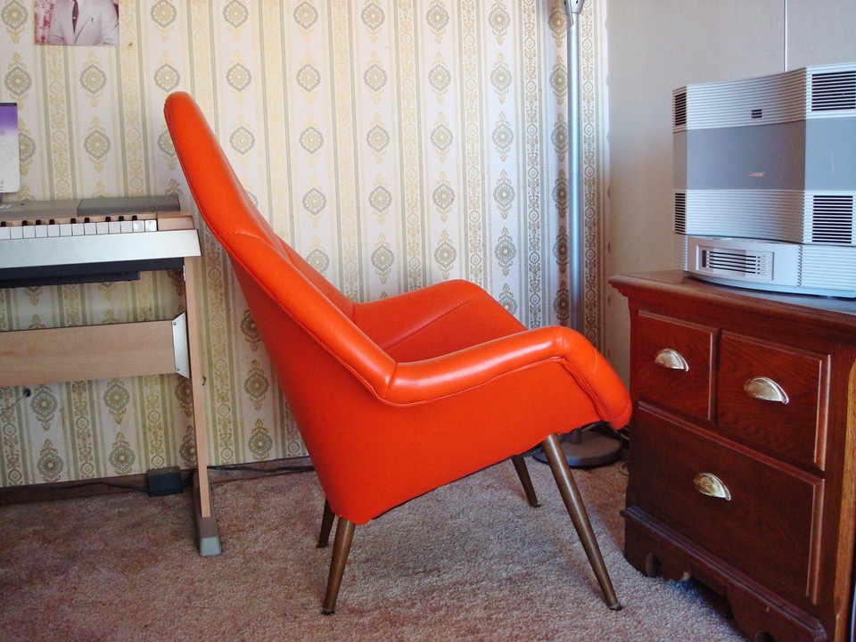 MID CENTURY MODERN ORIGINAL ORANGE VINYL UPHOLSTERY HIGH-BACK LOUNGE ...