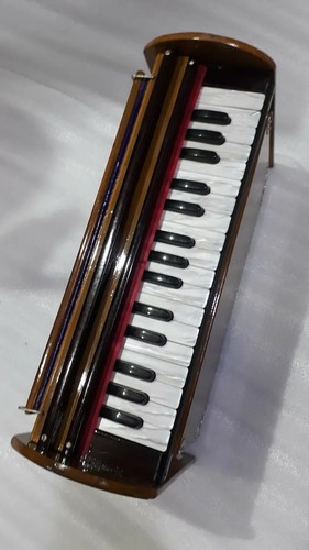 compact Harmonium professional quality, teak wood, open like a book 2.5 ...