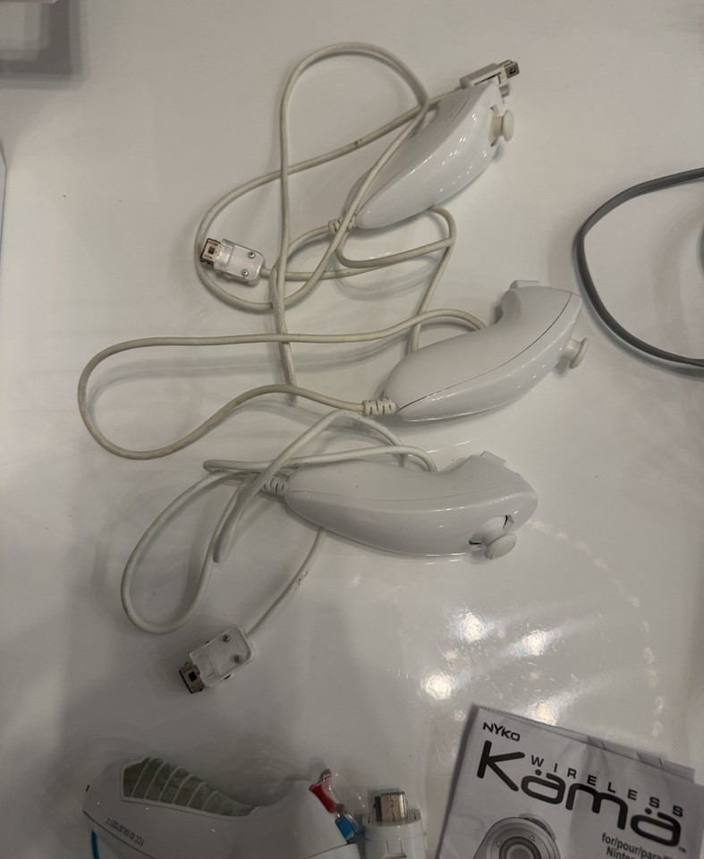 Nintendo Wii Console Gamecube controllers gun fishing rod HDMI adapter ...