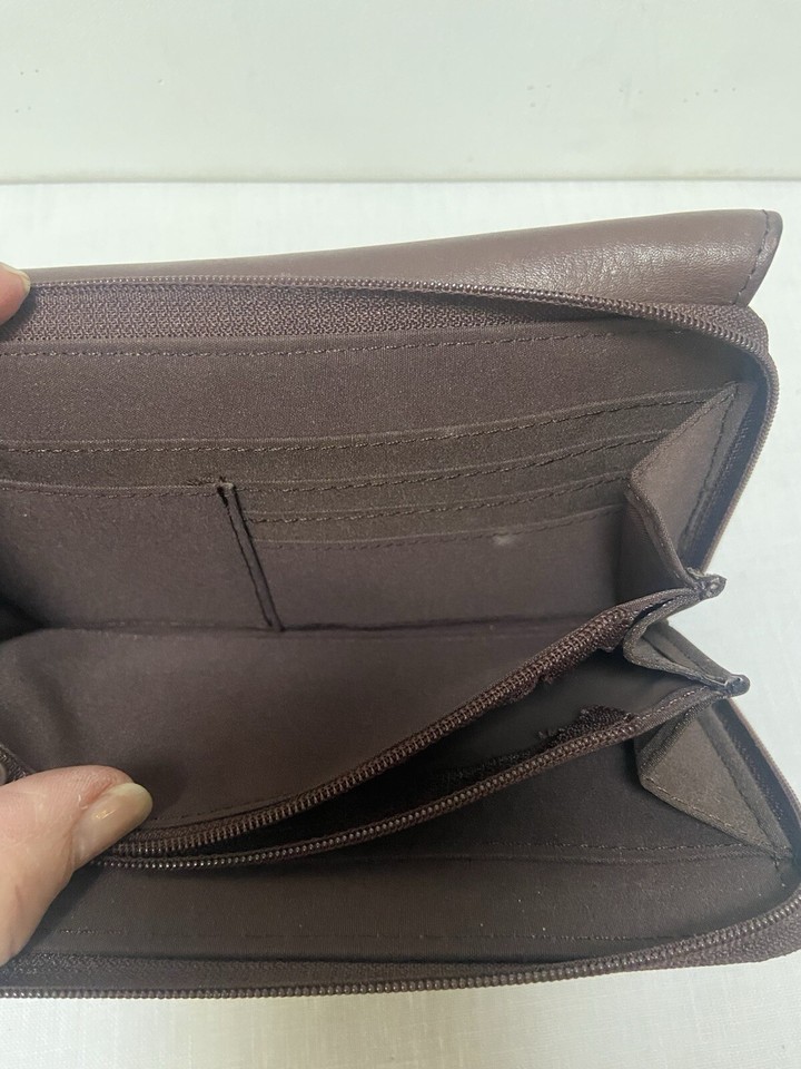 Wilsons Wms Leather Wallet Trifold Brown Pen ID CC Check Book Slots ...