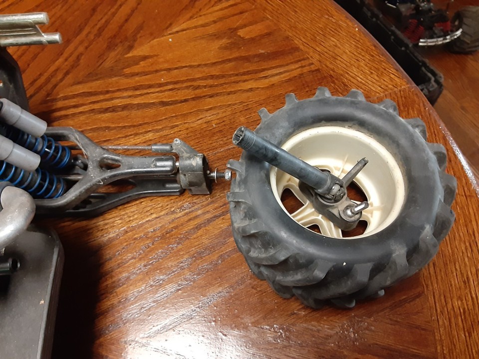 Team Associated MGT Nitro Truck for Parts Or Repair Non Running Project ...