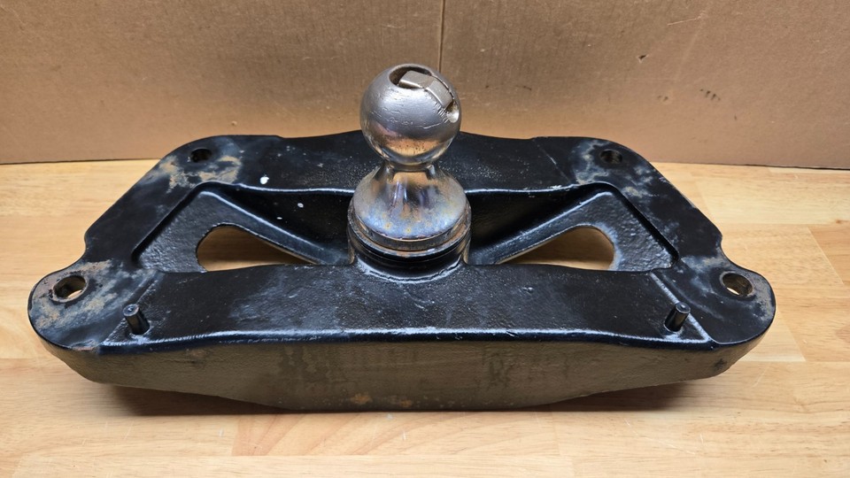 2013-2018 Dodge RAM 2500/3500 Goose Neck 5th Wheel Assembly ID 32729C ...