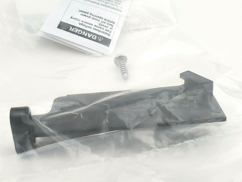 Eaton CHPHD Hold Down Main Breaker Retainer Kit For Two Pole Type CH ...