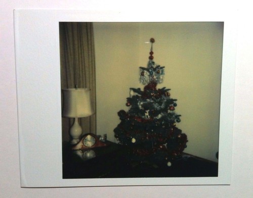 VINTAGE 70S FOUND POLAROID PHOTO SHORT CHRISTMAS TREE DECORATED TO THE ...