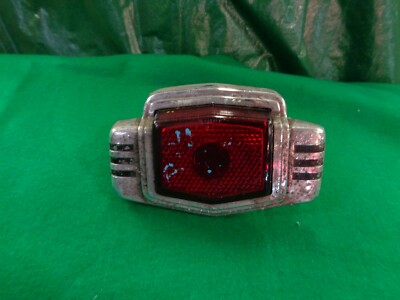 1941-1947 Pontiac Tail Light RH Passenger Side Guide Stimsonite 44 INV ...