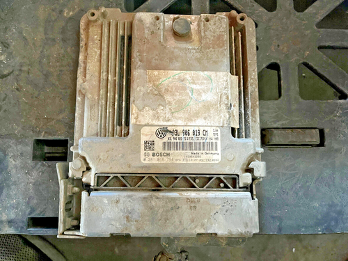 OEM 2010 Volkswagen Jetta 2.0L TDI Diesel Electronic Control Module ...