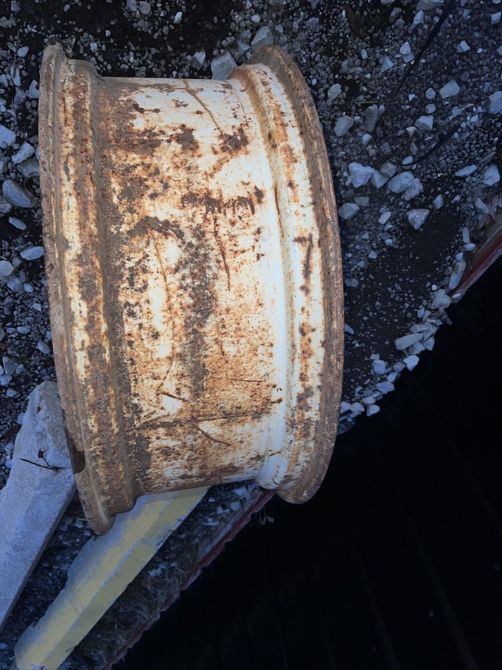 8N, NAA, 600,700,800 Etc 2000,3000, 4000 FORD TRACTOR Rim W/WHEEL ...