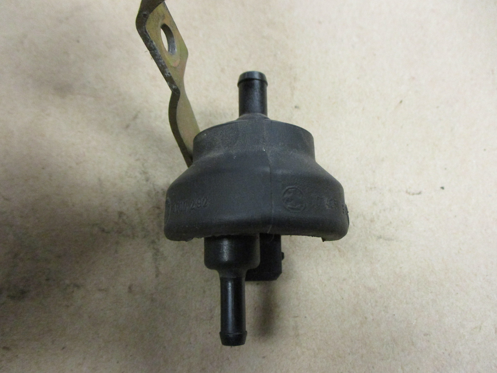 BMW R1100GS R1100RT R1100R R1100RS FUEL TANK BREATHER VALVE GAS | eBay