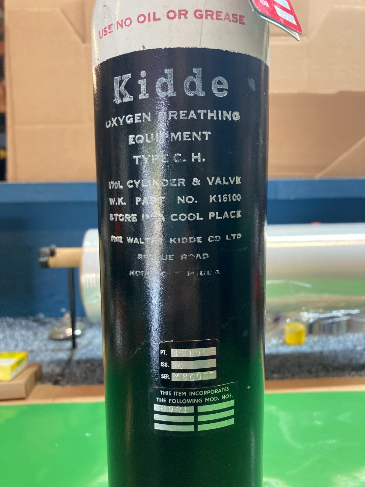 WALTER-KIDDE CREW WALK-AROUND OXYGEN BOTTLE *SV* EXCELLENT CONDITION | eBay