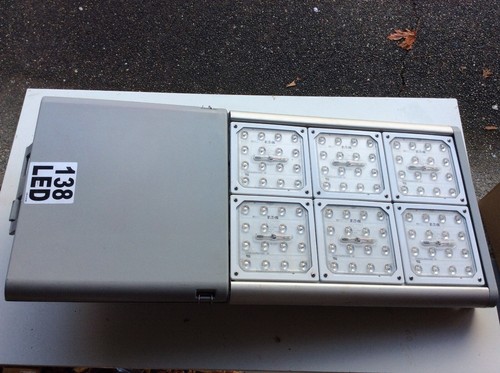 Eaton Cooper Navion LED Roadway Light NVN-AF-06-D-8-T3R-10K-4N7-K-AP | eBay