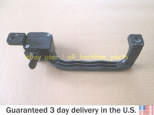 JCB BACKHOE - LH & RH LATCH HANDLE REAR WINDOW (PART NO. 331/28233 331/ ...