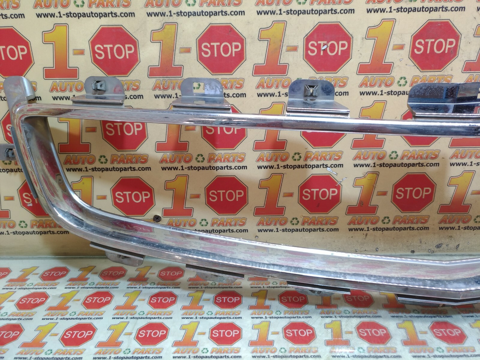 08 09 10 11 12 CHEVROLET MALIBU CENTER GRILLE TRIM BEZEL 25784043 OEM ...