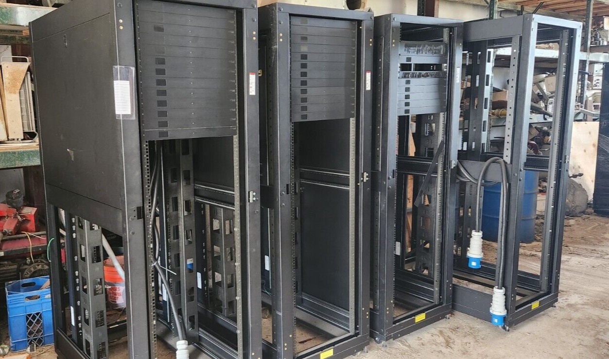 CPI Chatsworth Server 19" Rack Cabinet 42U, 28"W x 48”D x 81.75”H | eBay