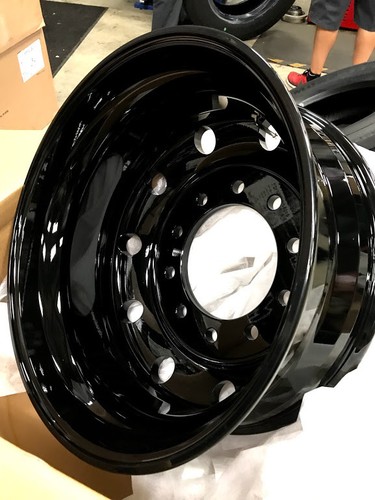 20" to 30" Custom Semi Dually wheels Ford F350/450 Dodge 3500 Chevy ...
