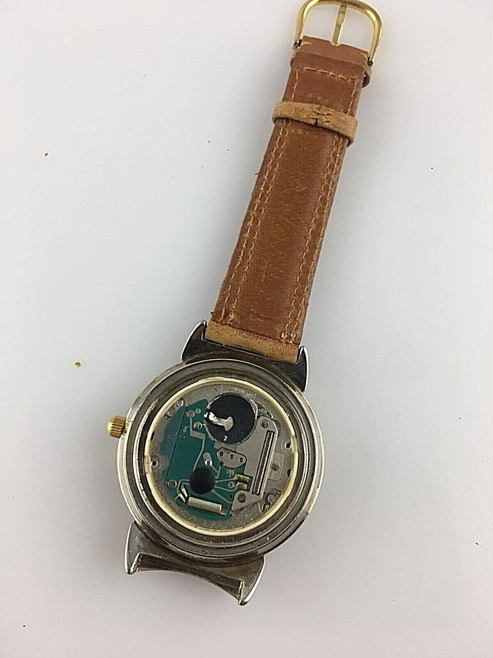 Reloj Sector Adventure Eta 955 Cuarzo 36MM No Funciona Acero Recambio ...