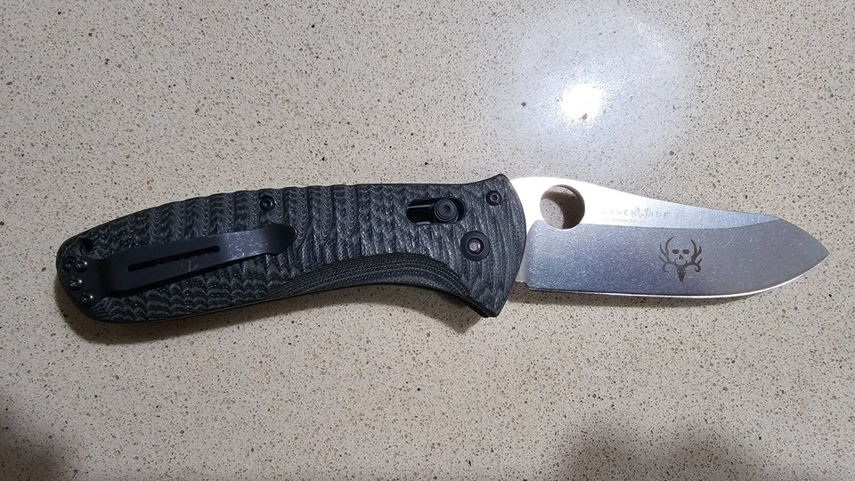 Benchmade Waddell's Bone Collector 3.36" D2 Plain Blade, Green/Black ...