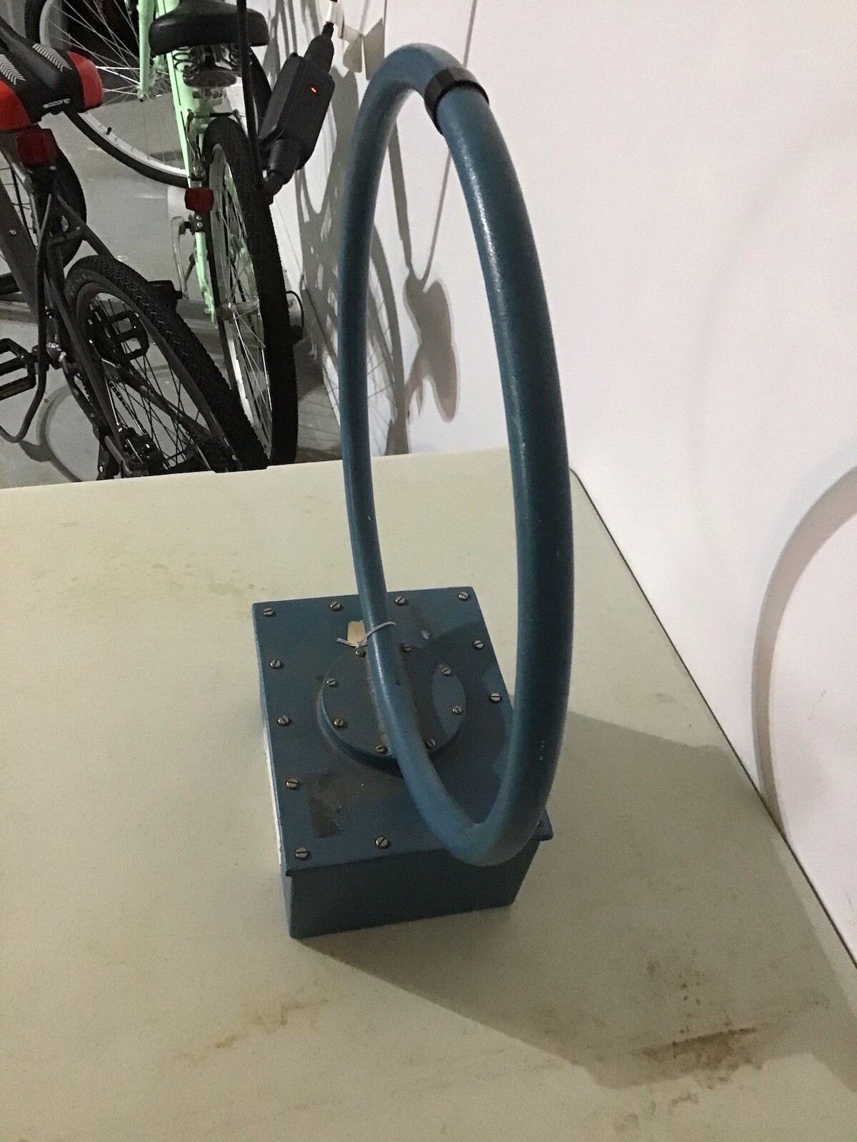 electro-metrics ALR 25 magnetic field loop hoop antenna For EMC testing ...