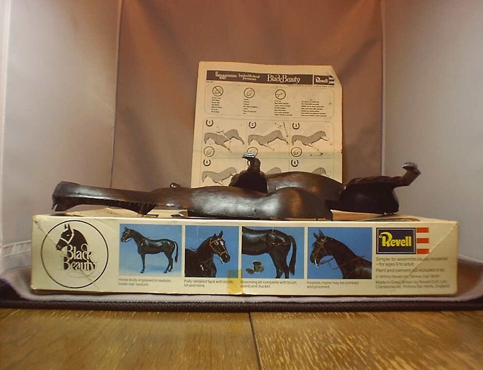 VINTAGE REVELL BLACK BEAUTY HORSE MODEL KIT IN 1978 ENGLAND BOX | eBay