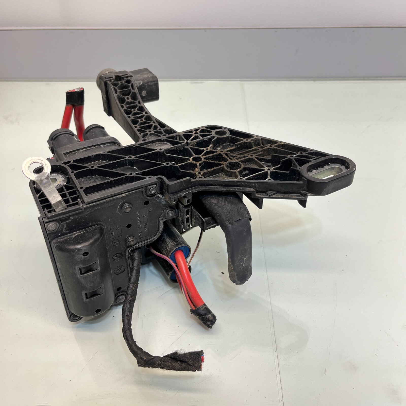 2012 - 2016 BMW 328i F30 EXTERNAL IGNITION DISTRIBUTOR CONTROL MODULE ...