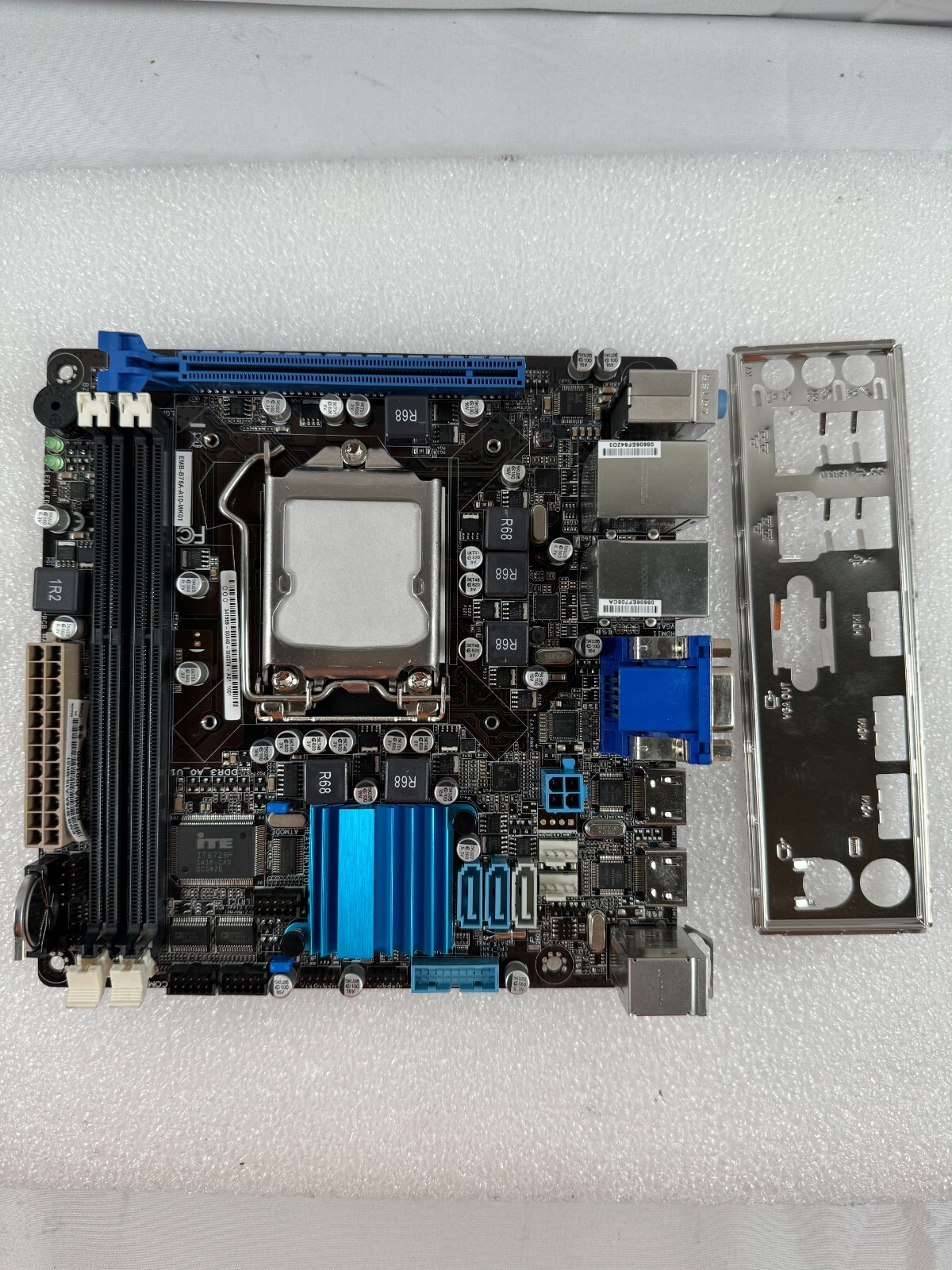 Aaeon EMB-B75A-A10-MK01 Mini-ITX Motherboard w/I/O Shield; Tested ...