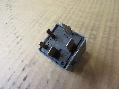 BMW RELAY OEM # 61361393403 OEM # 61 36 1 393 403 GRAY 5 pin cube ABS ...