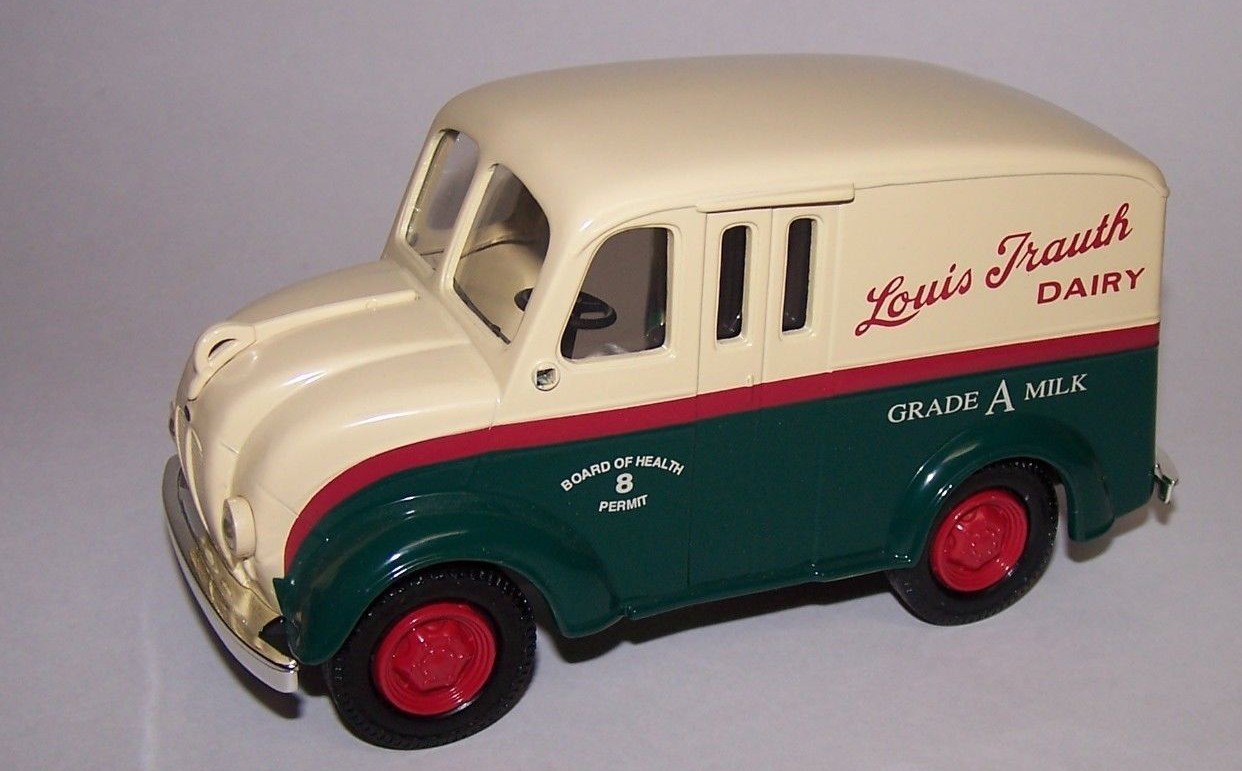 Ertl Collectible 50s Divco Delivery Truck Diecast Metal Louis Trauth ...