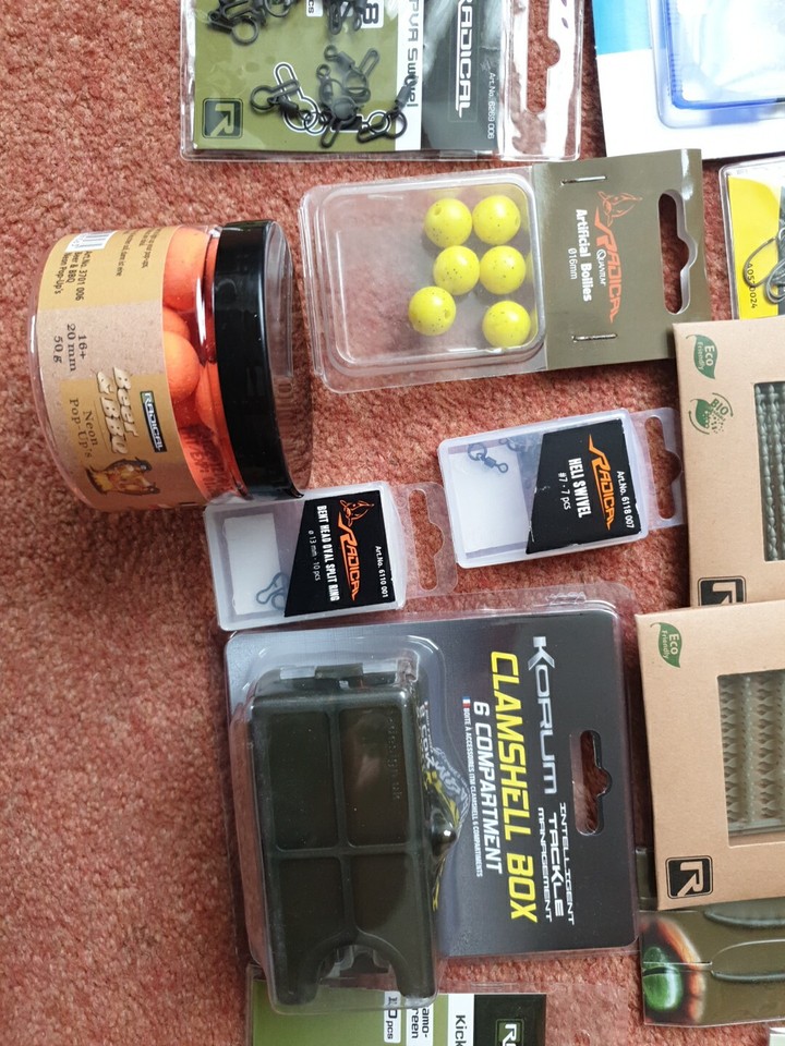 JOB LOT EX-SHOP CARP FISHING GEAR LOADS BRANDED TRACES TACKLE GIFT IDEA ...