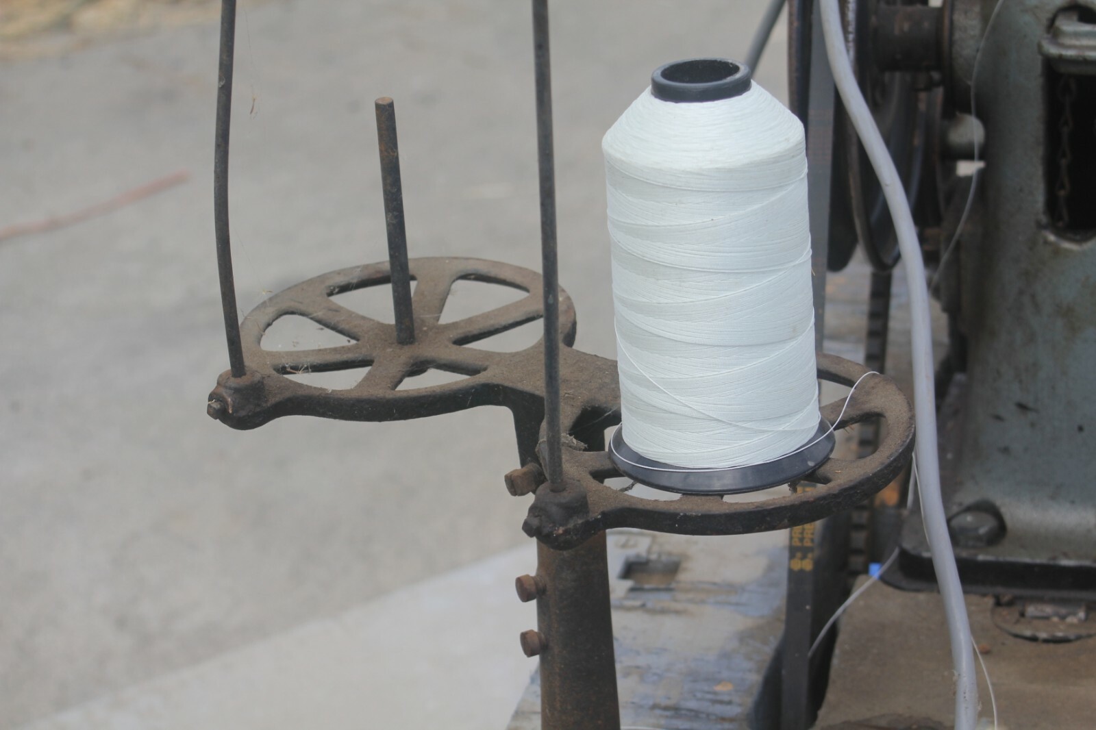 singer commercial sewing machine sail makers model 144W305 | eBay