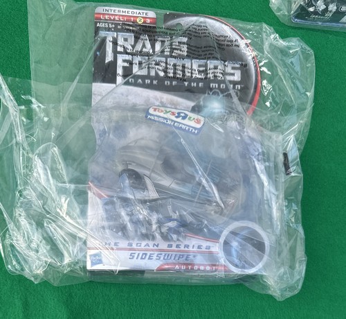 TRANSFORMERS DARK OF THE MOON SCAN SERIES TOYS R US EXCLUSIVE SIDESWIPE ...