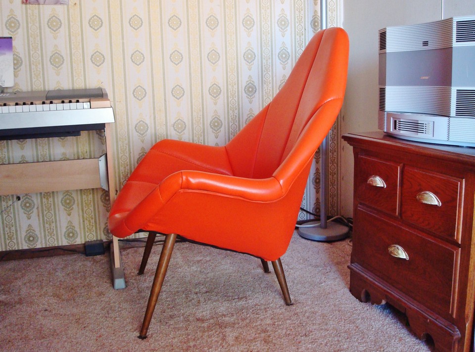 MID CENTURY MODERN ORIGINAL ORANGE VINYL UPHOLSTERY HIGH-BACK LOUNGE ...