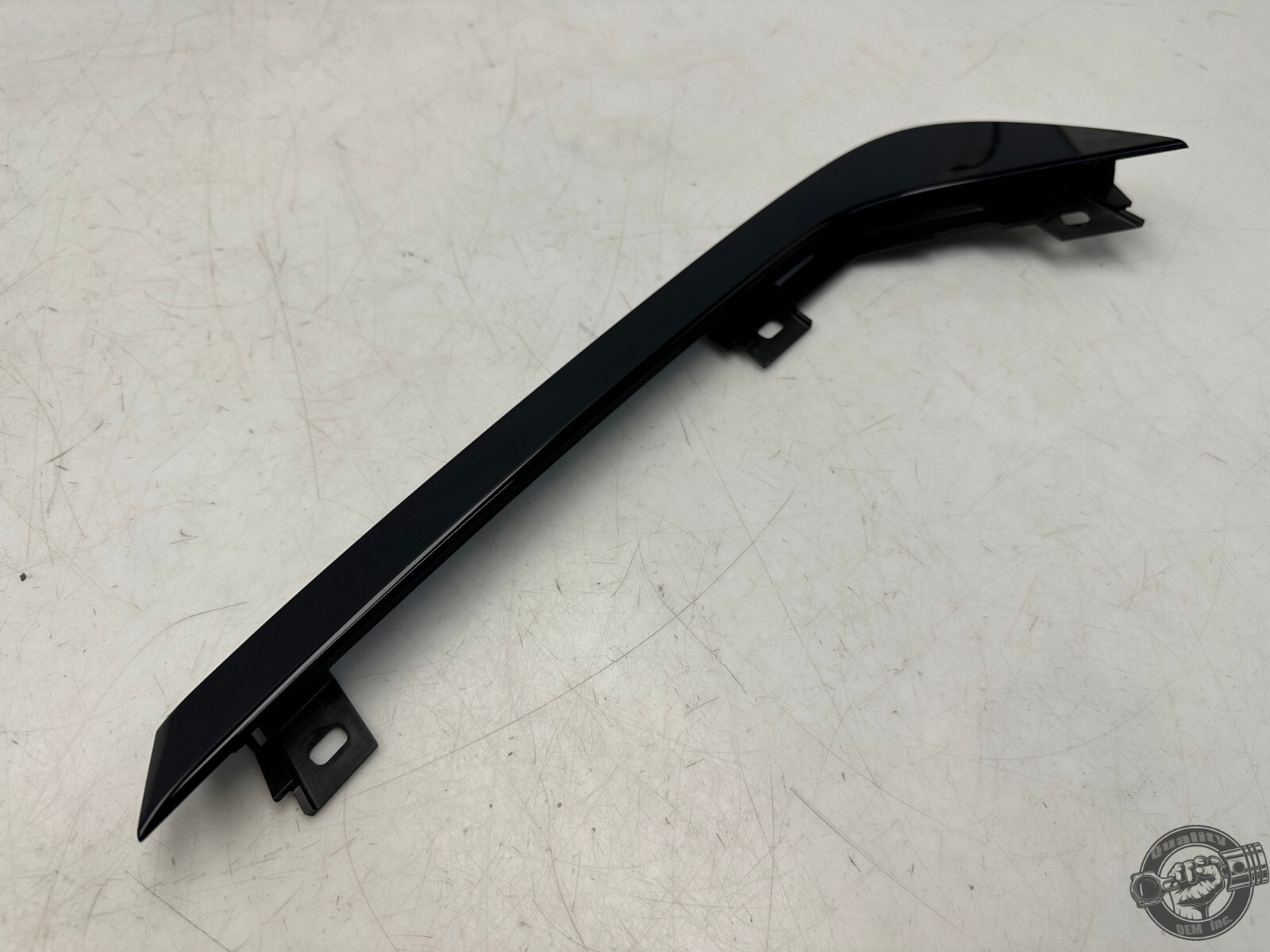 2017-2023 LAND ROVER DISCOVERY - REAR LEFT DOOR APPLIQUE MOLDING TRIM ...