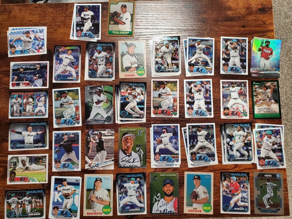 lot of 59 random Marlins base, rookie & insert baseball cards. A few ...
