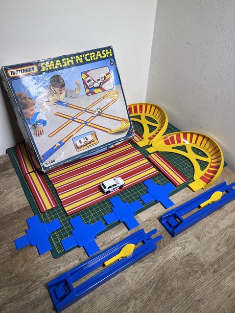 Matchbox Smash N and Crash Car Racing Track S-100 Toy Playset / 1990 ...