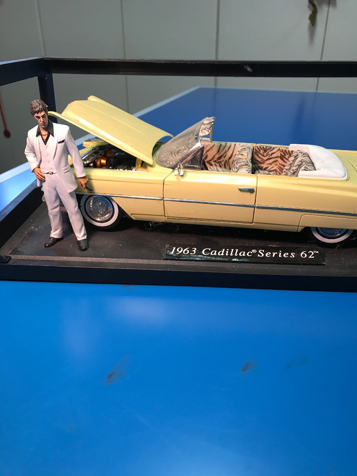 Tony Montana Al Pacino Scarface 1963 Cadillac Die Cast 1:18 Cars Jada ...