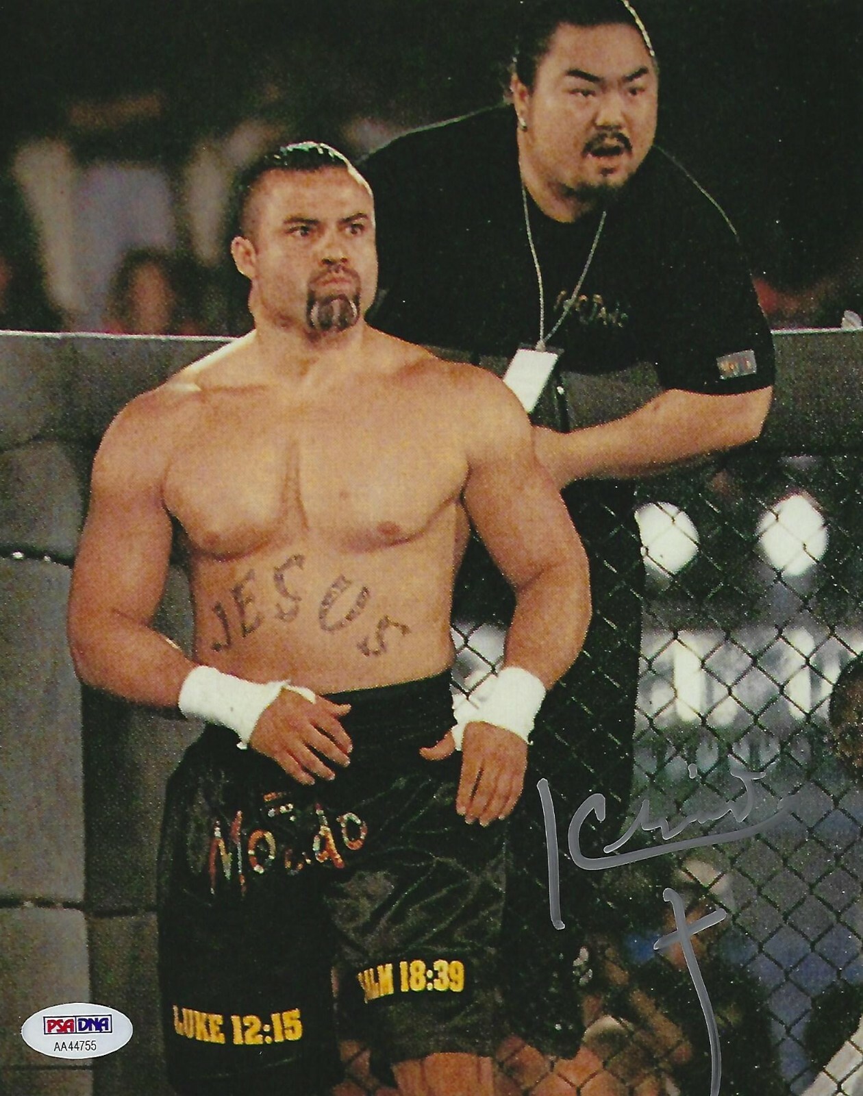 Kimo Leopoldo with Joe Son seconds before his bout with Royce Gracie ...