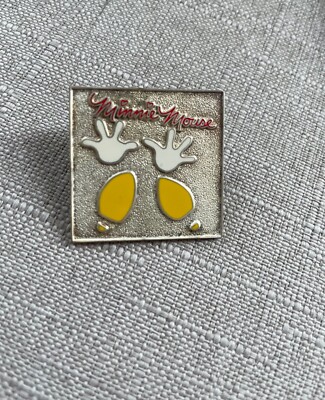 Disney Trading Pins 5240 Minnie Mouse Handprint and Footprint in Cement ...