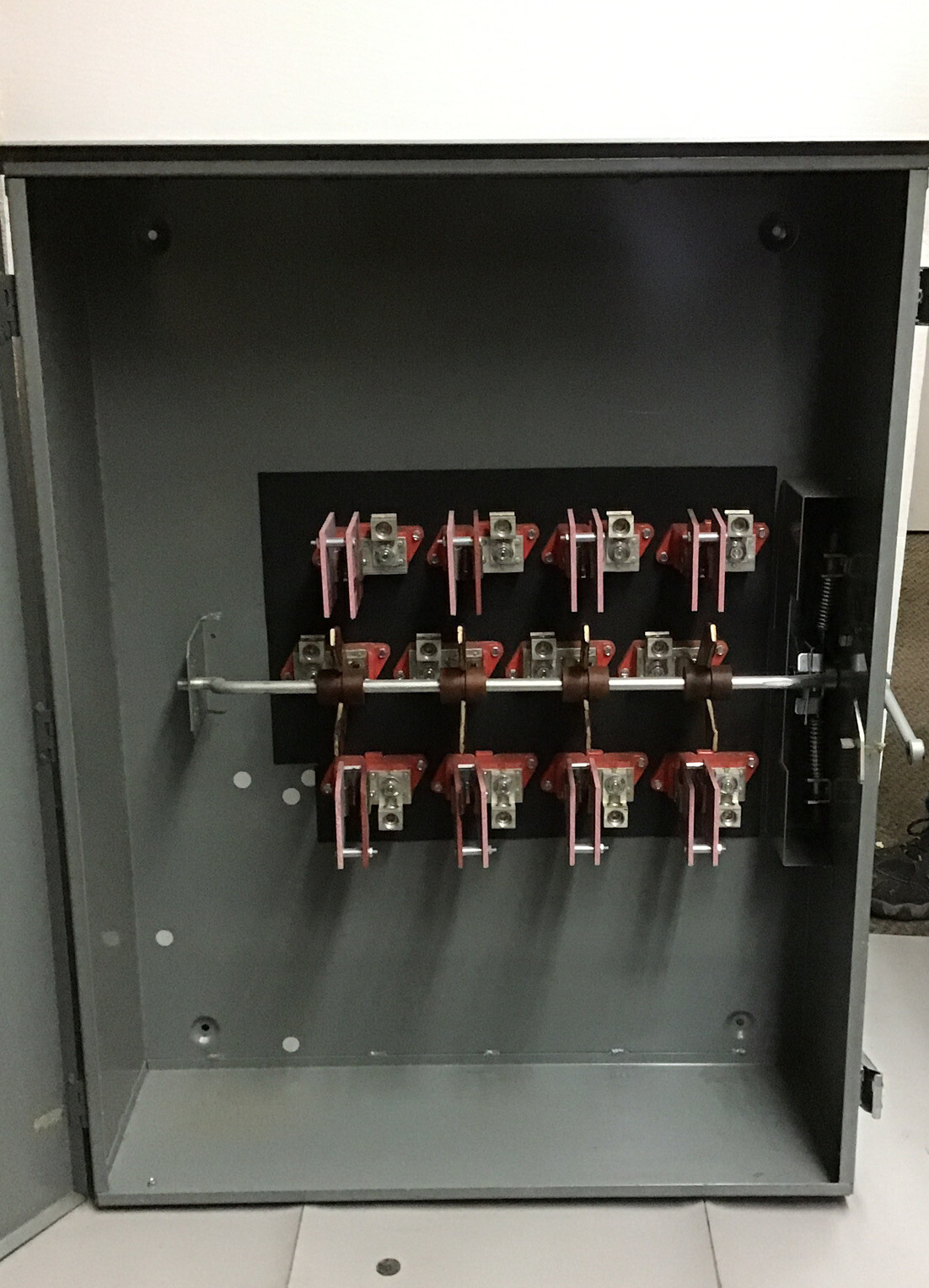 Square D 82444R Double Throw Safety Switch, 200A 600V 4 pole, NEMA 3R ...