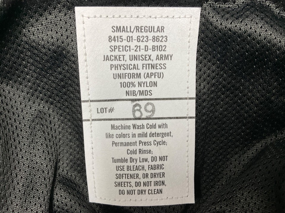 JACKET, ARMY PHYSICAL FITNESS (SIZE: SMALL REG NSN: 8415-01-623-8623 ...
