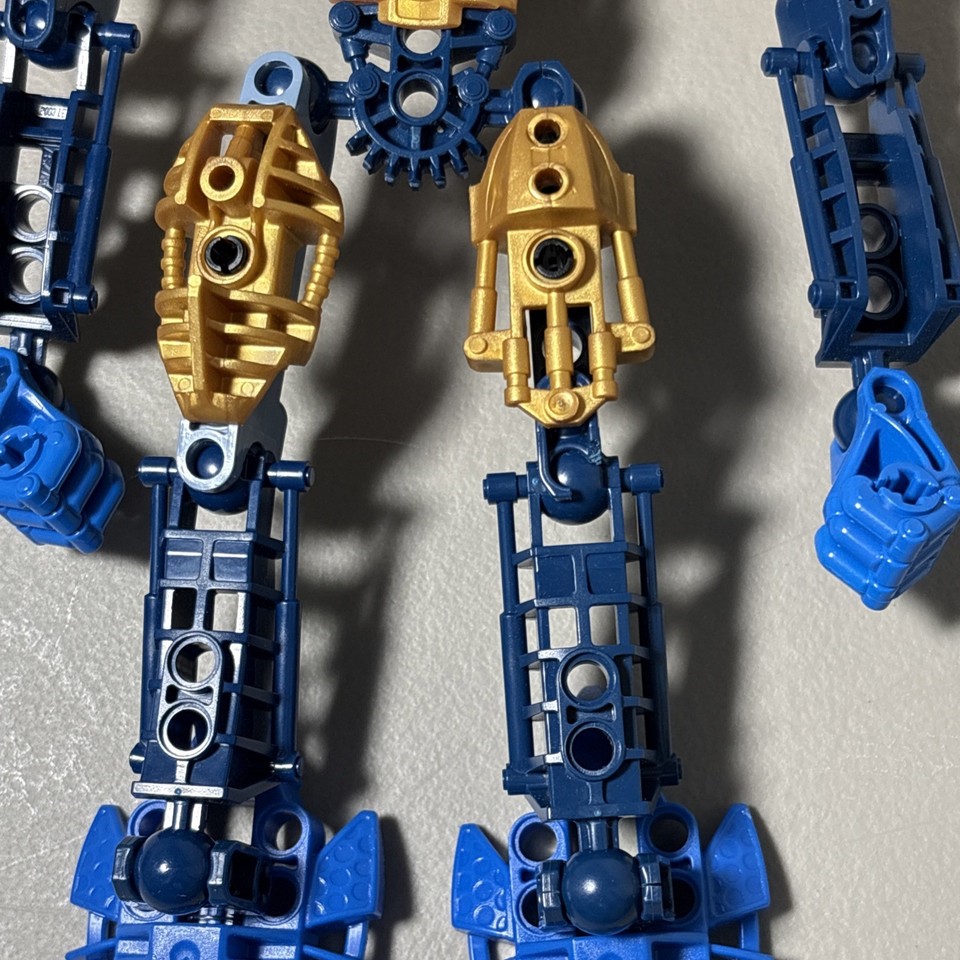 Lego Bionicle - Glatorian Tarix (8981) - INCOMPLETE - ASIS - Cracked ...