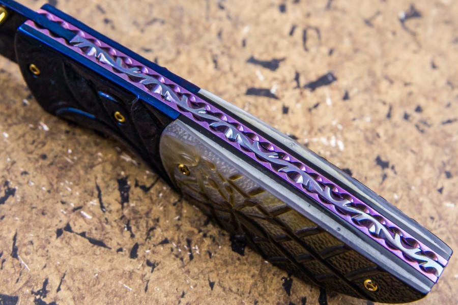 Suchat Jangtanong Custom Folding Knife Color Damascus Black Pearl Carve ...