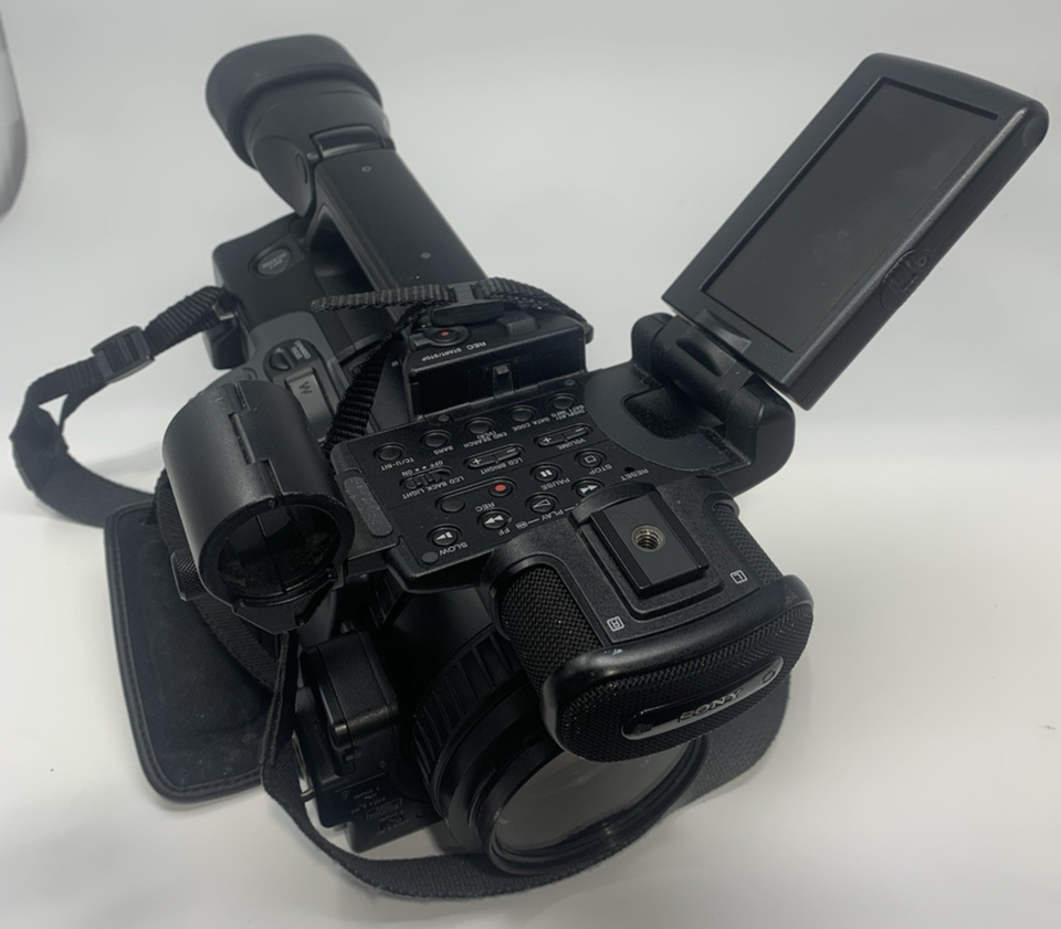 Sony HVR-Z1U Digital HD Video Camcorder 3CCD Black No Battery Excellent ...