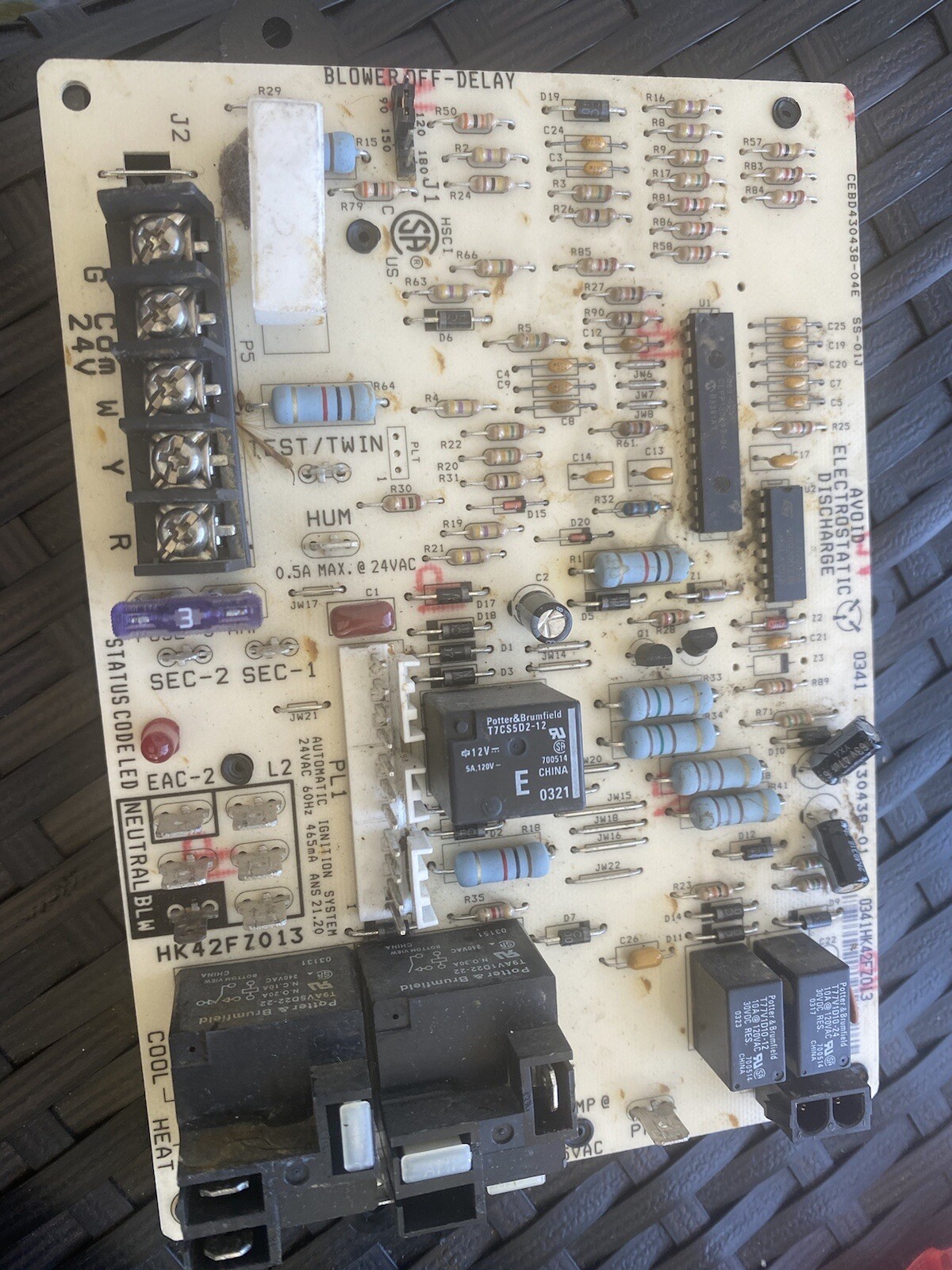 Carrier CEBD430438 04E Furnace Control Circuit Board CEPL130438 01 ...