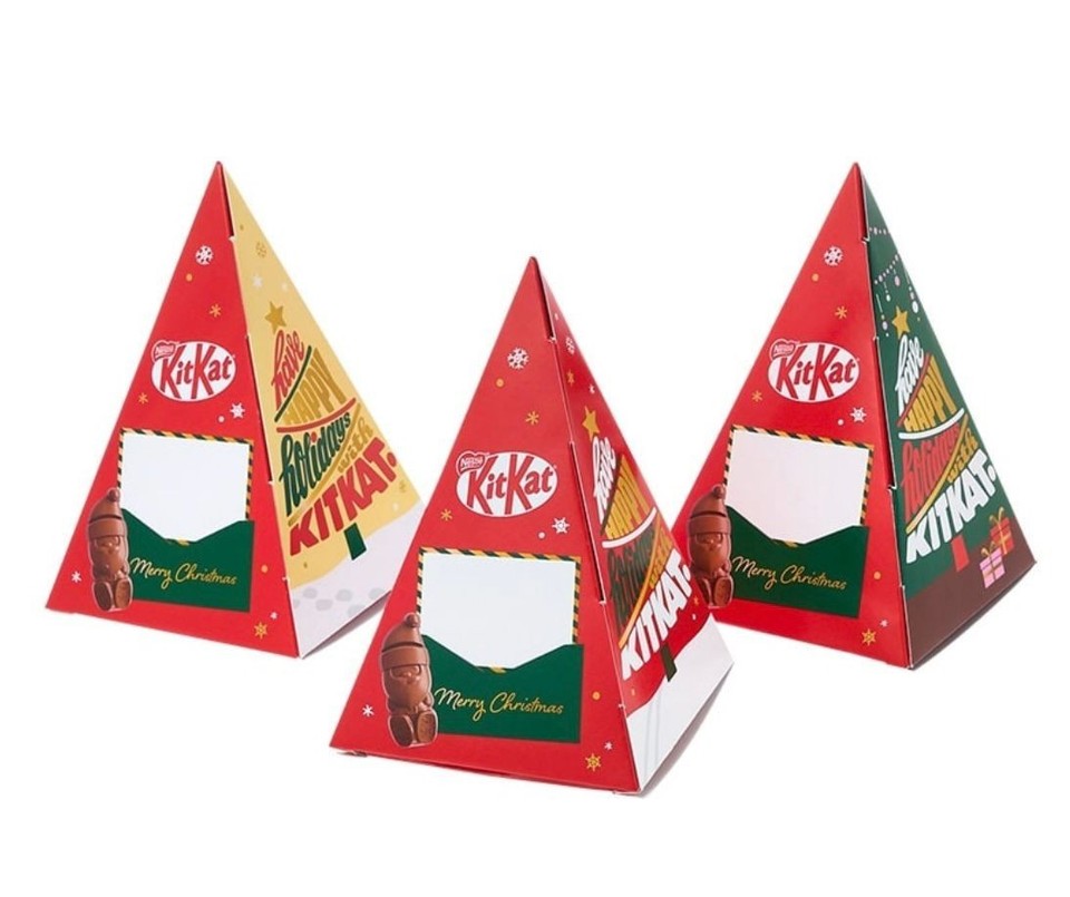 Nestle KitKat Japan Christmas Tree Box! 1 Box, 8 Milk Chocolate Santa's ...