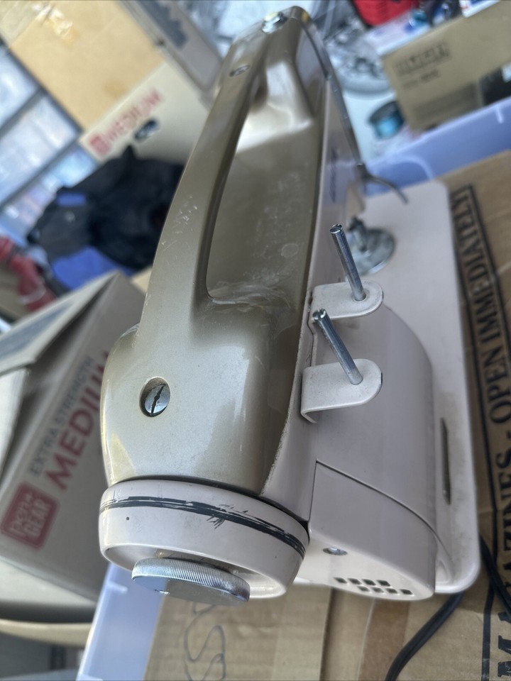 Vintage WHITE Sewing Machine Model 764 with Pedal | eBay