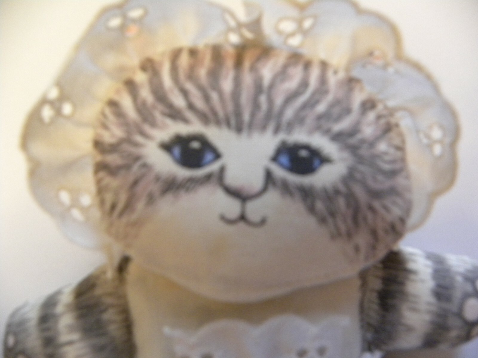 Dustyn Schear Pre-Applause gray and white tabby cat doll | eBay