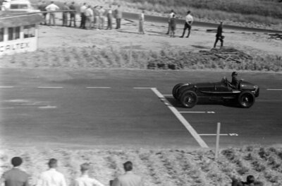 Cuth Harrison in a ERA B-Type 1948 Motor Racing Old Photo 2 | eBay ...