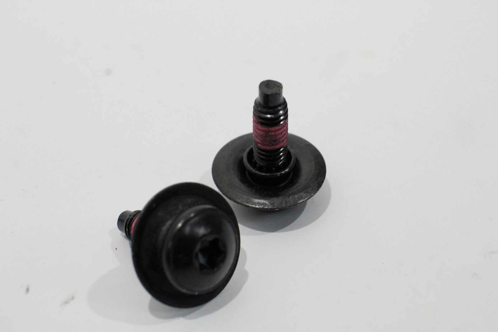 VW Scirocco 137 1K8 Undertray Fixing Bolt Screws M6x20 x8 New Genuine ...