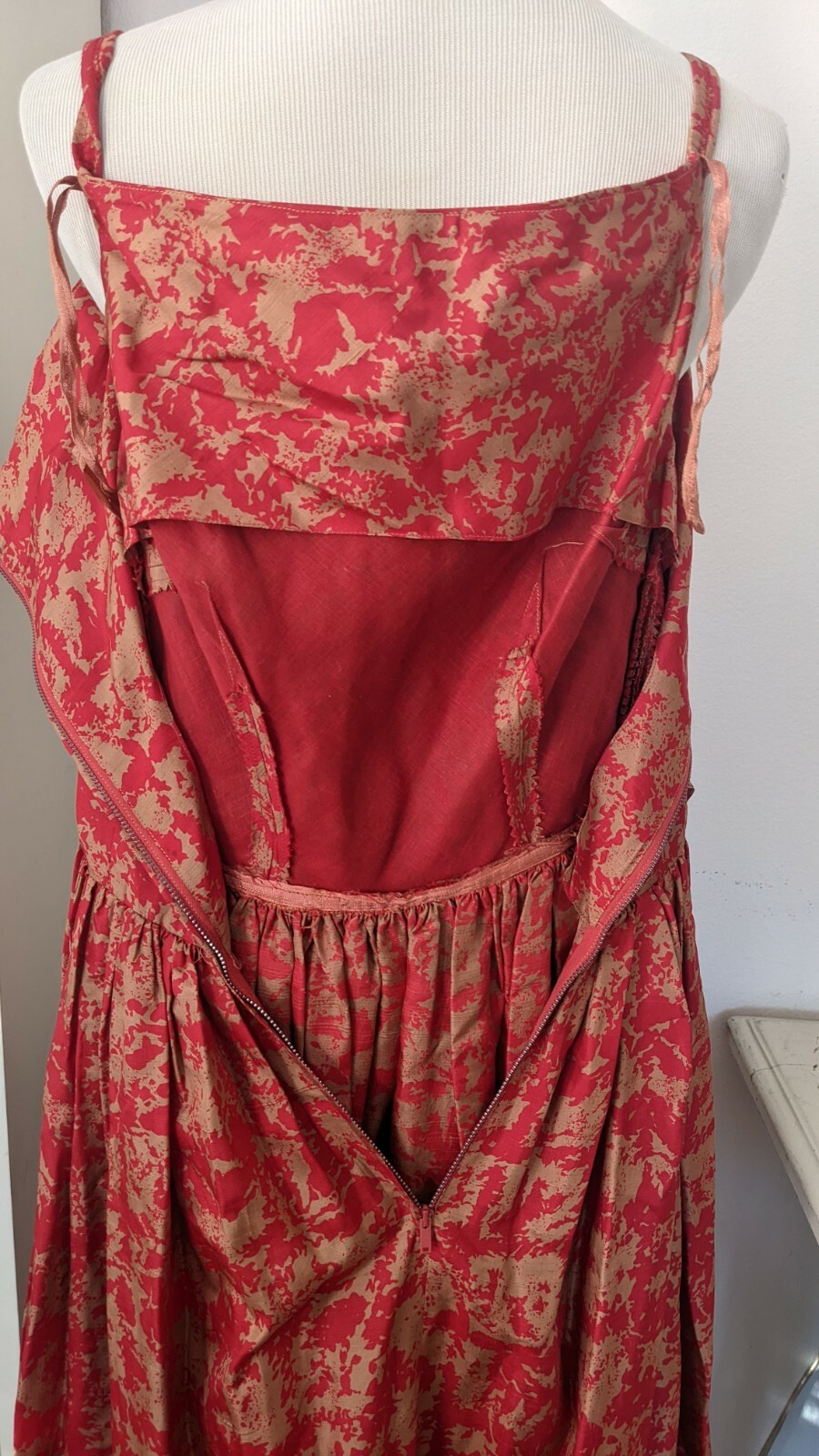 Vintage 1950s Red Gold Printed Fit Flare Party Dress Rockabilly Pinup ...