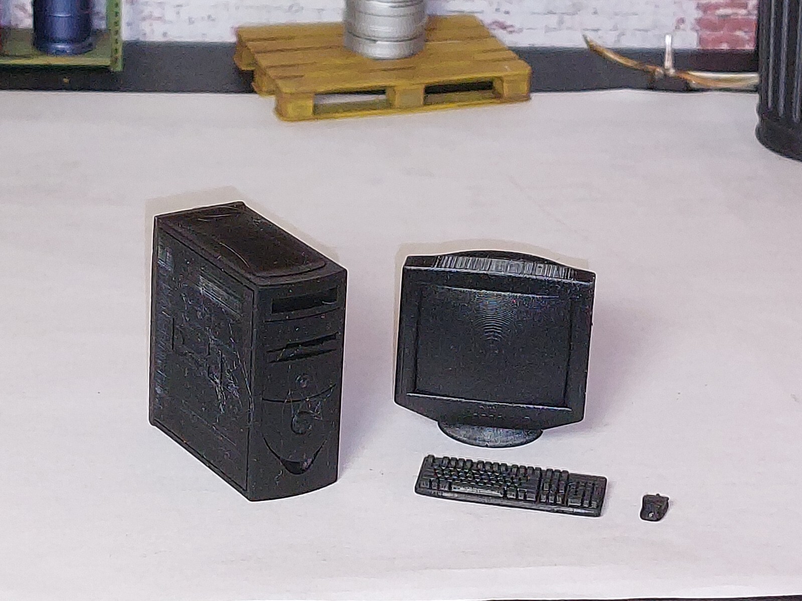 1/18 scale PC Computer/ Monitor /Keyboard/Mouse- Garage diorama ...