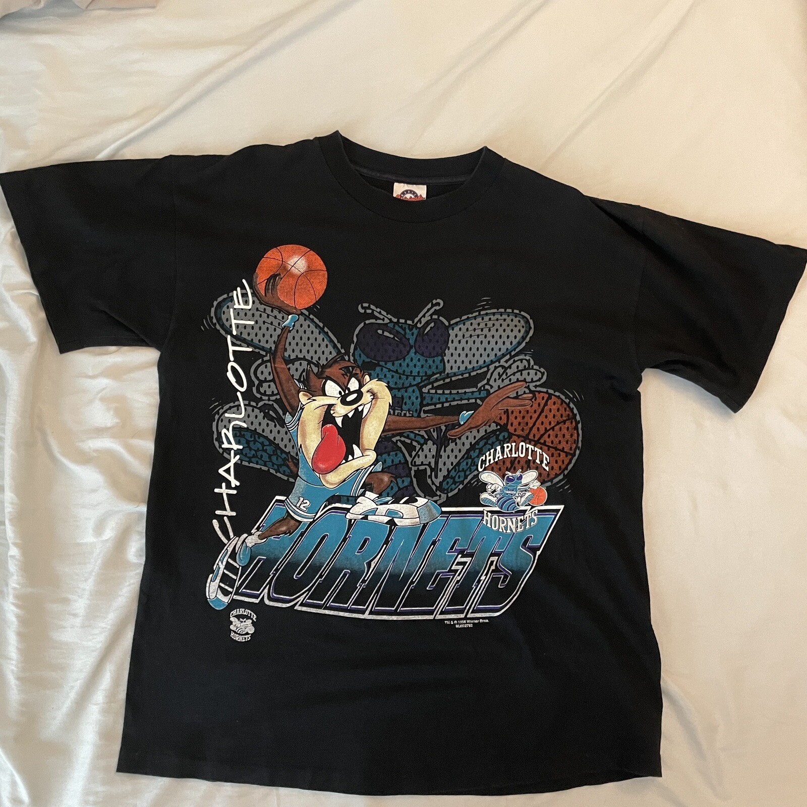 Vintage 1996 Taz Charlotte Hornets Dunk T Shirt sz La… - Gem